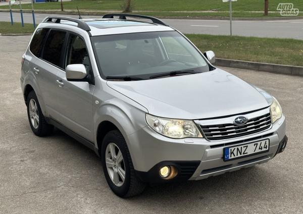 Grey Subaru Forester 2009 in Siauliai, with an engine capacity of 2.00 L and mileage of 349 thousand km for 4200 €, photo 6 on AUTOMOTO.COM.LV