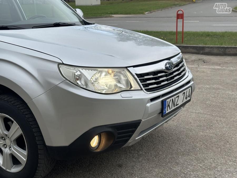 Pelēks Subaru Forester 2009 Šauļi, ar dzinēja tilpumu 2.00 L un nobraukumu 349 tūkst. km par 4200 €, foto 8 vietnē AUTOMOTO.COM.LV