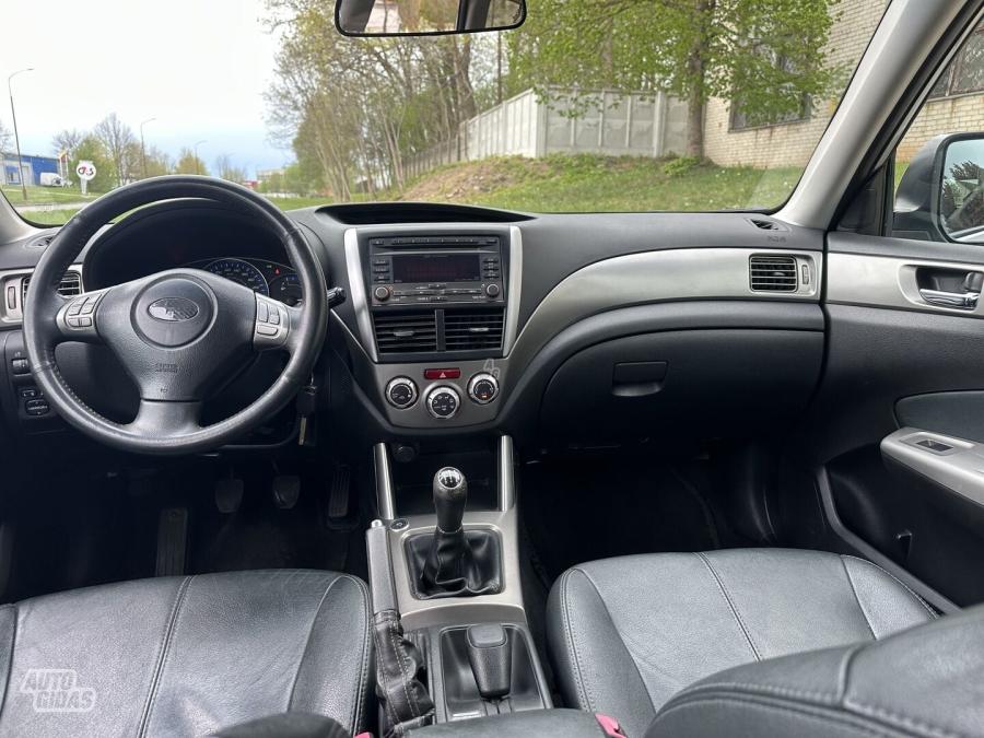 Pelēks Subaru Forester 2009 Šauļi, ar dzinēja tilpumu 2.00 L un nobraukumu 349 tūkst. km par 4200 €, foto 16 vietnē AUTOMOTO.COM.LV