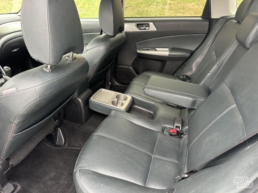 Pelēks Subaru Forester 2009 Šauļi, ar dzinēja tilpumu 2.00 L un nobraukumu 349 tūkst. km par 4200 €, foto 19 vietnē AUTOMOTO.COM.LV