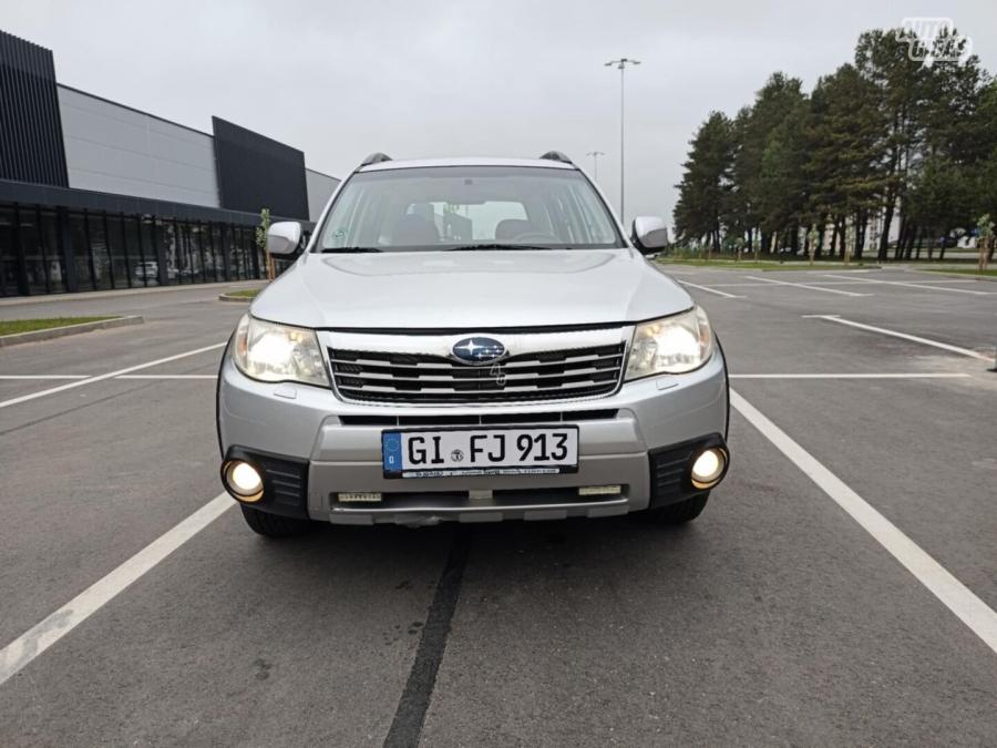 Pelēks Subaru Forester 2009 Utena, ar dzinēja tilpumu 2.00 L un nobraukumu 193 tūkst. km par 5500 €, foto 3 vietnē AUTOMOTO.COM.LV