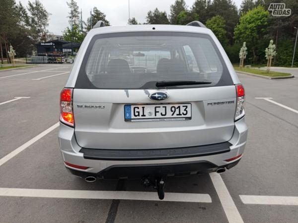 Grey Subaru Forester 2009 in Utena, with an engine capacity of 2.00 L and mileage of 193 thousand km for 5500 €, photo 5 on AUTOMOTO.COM.LV