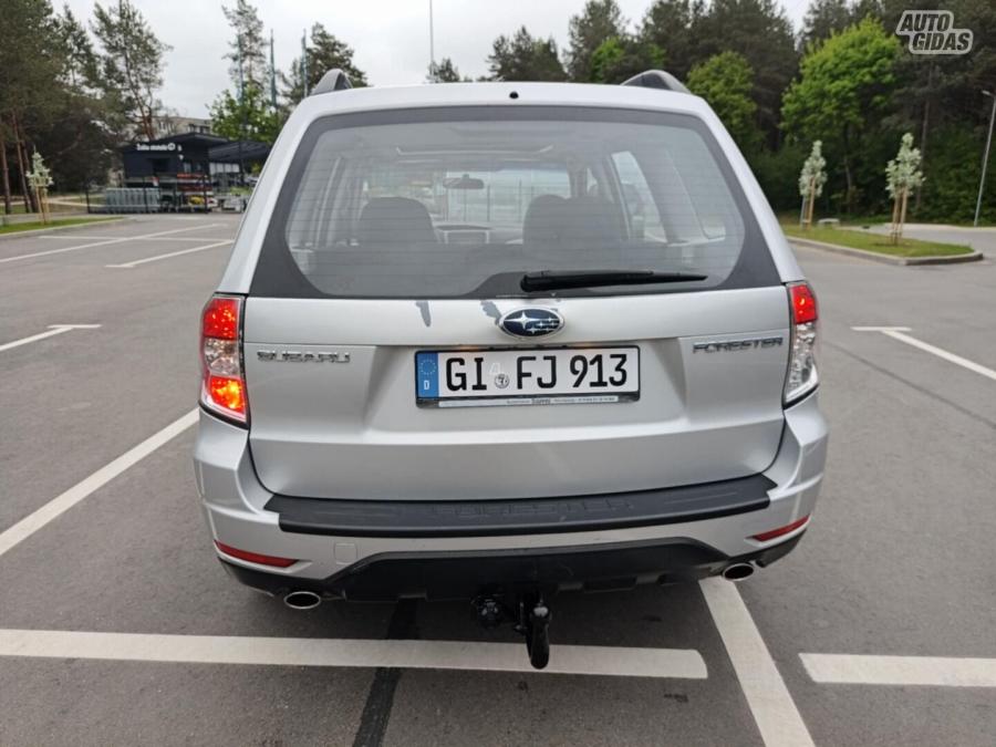 Pelēks Subaru Forester 2009 Utena, ar dzinēja tilpumu 2.00 L un nobraukumu 193 tūkst. km par 5500 €, foto 6 vietnē AUTOMOTO.COM.LV