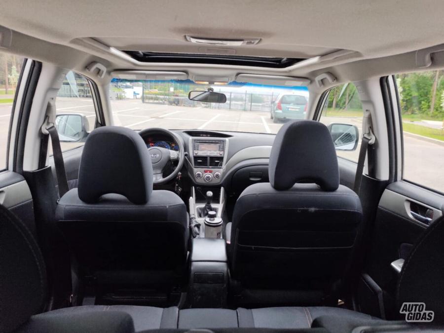 Pelēks Subaru Forester 2009 Utena, ar dzinēja tilpumu 2.00 L un nobraukumu 193 tūkst. km par 5500 €, foto 12 vietnē AUTOMOTO.COM.LV