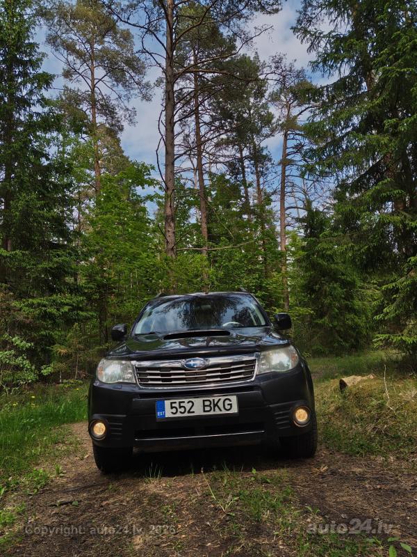 Grey Subaru Forester 2009 in Rakvere, with an engine capacity of 2.00 L and mileage of 254 thousand km for 4200 €, photo 2 on AUTOMOTO.COM.LV