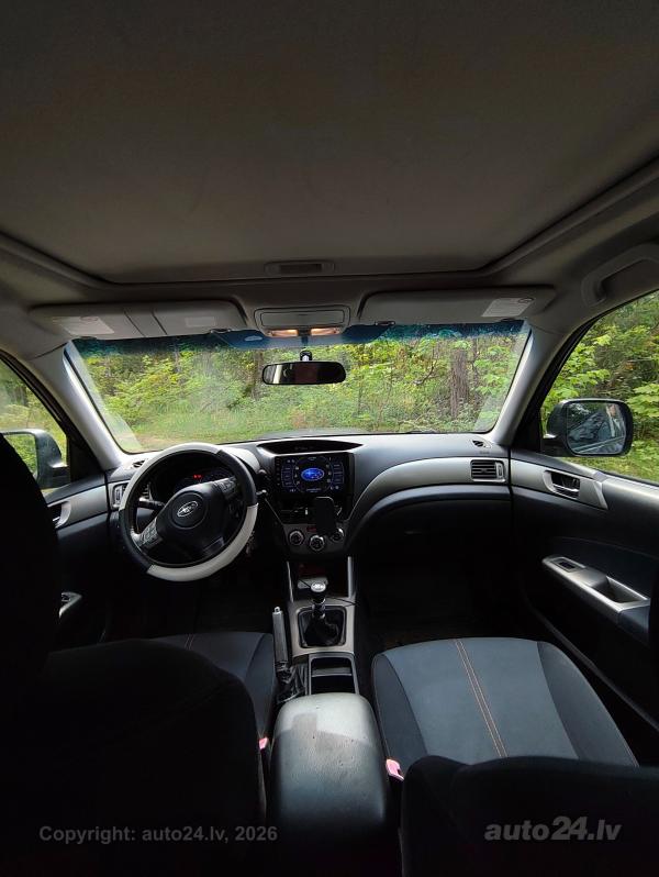 Grey Subaru Forester 2009 in Rakvere, with an engine capacity of 2.00 L and mileage of 254 thousand km for 4200 €, photo 7 on AUTOMOTO.COM.LV