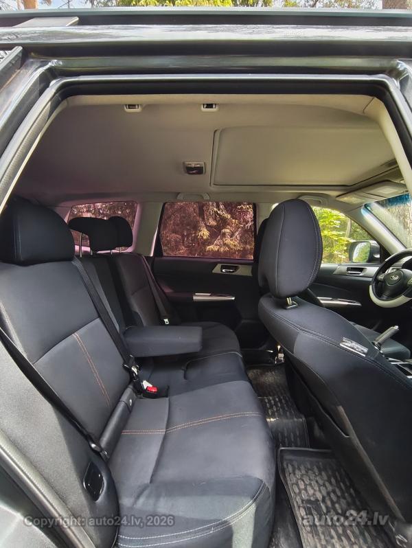 Grey Subaru Forester 2009 in Rakvere, with an engine capacity of 2.00 L and mileage of 254 thousand km for 4200 €, photo 9 on AUTOMOTO.COM.LV