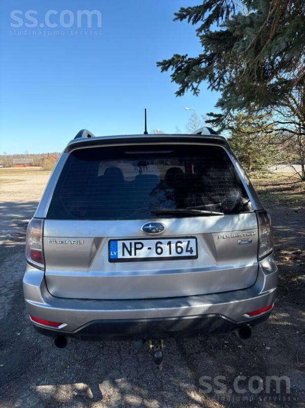 Pelēks Subaru Forester 2009 Preiļi, ar dzinēja tilpumu 2.00 L un nobraukumu 0 tūkst. km par 2850 €, foto 2 vietnē AUTOMOTO.COM.LV