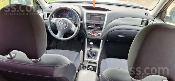 Grey Subaru Forester 2009 in Madona, with an engine capacity of 2.00 L and mileage of 257 thousand km for 3500 €, photo 6 on AUTOMOTO.COM.LV