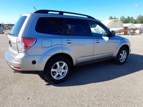Grey Subaru Forester 2009 in Kaunas, with an engine capacity of 2.00 L and mileage of 228 thousand km for 5950 €, photo 6 on AUTOMOTO.COM.LV