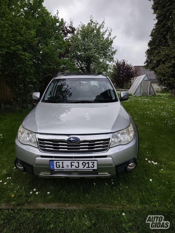 Grey Subaru Forester 2009 in Utena, with an engine capacity of 2.00 L and mileage of 193 thousand km for 5000 €, photo 2 on AUTOMOTO.COM.LV