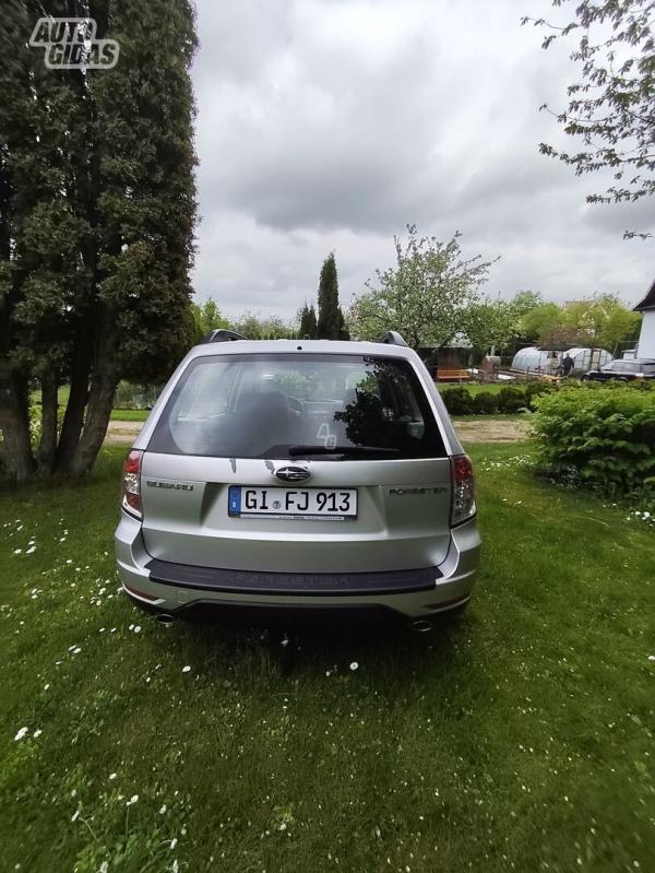 Grey Subaru Forester 2009 in Utena, with an engine capacity of 2.00 L and mileage of 193 thousand km for 5000 €, photo 6 on AUTOMOTO.COM.LV
