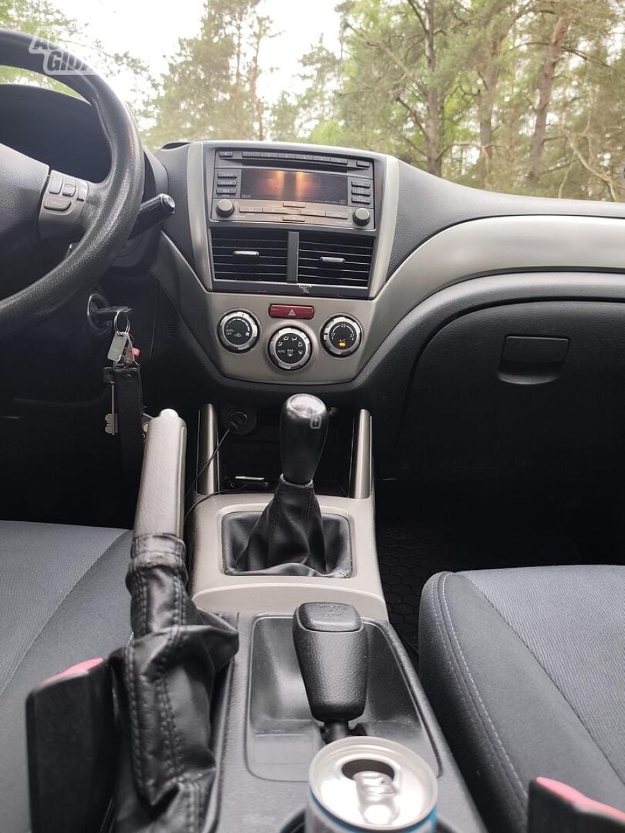 Grey Subaru Forester 2009 in Utena, with an engine capacity of 2.00 L and mileage of 193 thousand km for 5000 €, photo 17 on AUTOMOTO.COM.LV