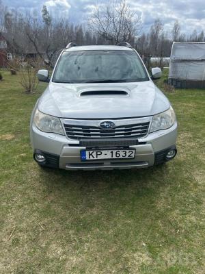 Pelēks Subaru Forester 2009 Ogre, ar dzinēja tilpumu 2.00 L un nobraukumu 298 tūkst. km par 3200 €, foto  vietnē AUTOMOTO.COM.LV