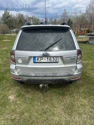 Pelēks Subaru Forester 2009 Ogre, ar dzinēja tilpumu 2.00 L un nobraukumu 298 tūkst. km par 3200 €, foto 5 vietnē AUTOMOTO.COM.LV