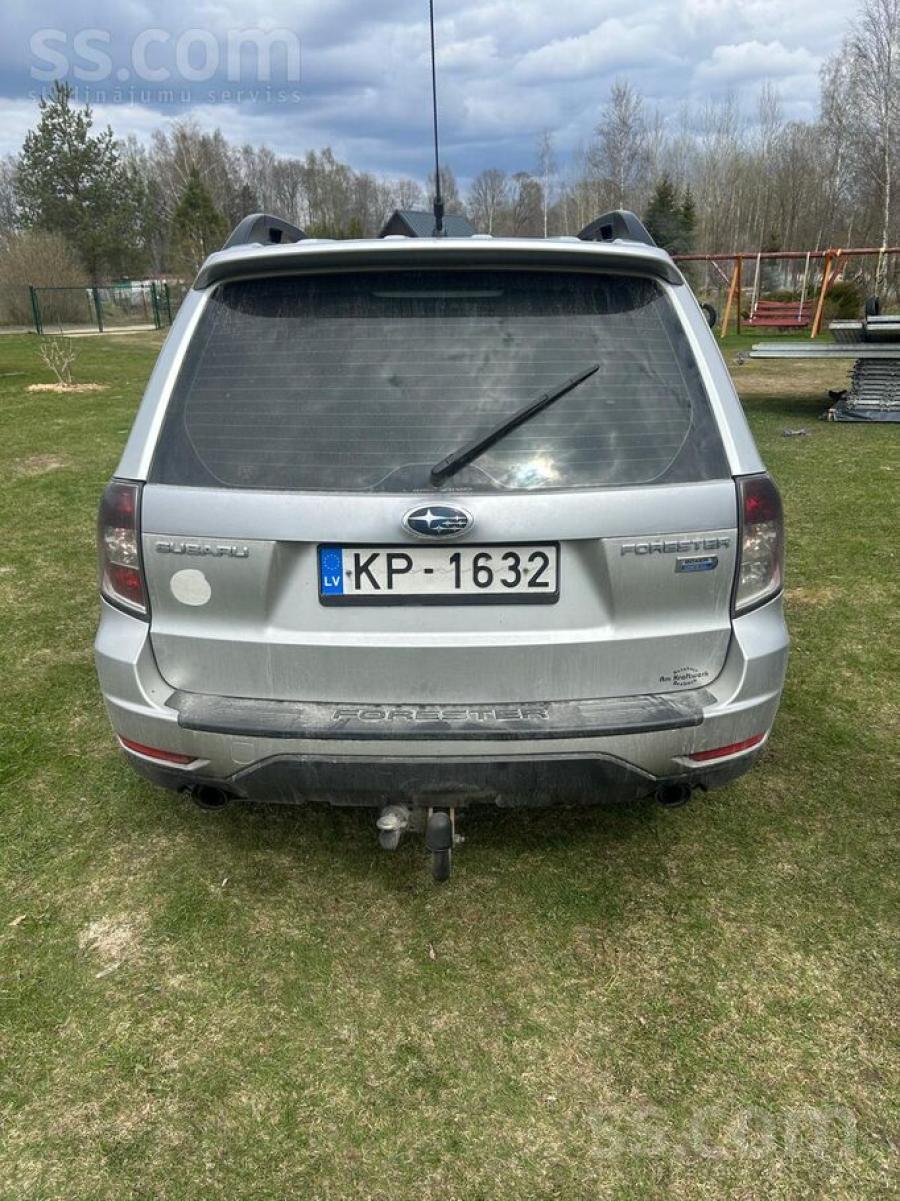 Pelēks Subaru Forester 2009 Ogre, ar dzinēja tilpumu 2.00 L un nobraukumu 298 tūkst. km par 3200 €, foto 5 vietnē AUTOMOTO.COM.LV