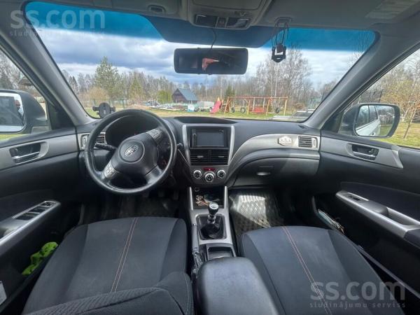 Pelēks Subaru Forester 2009 Ogre, ar dzinēja tilpumu 2.00 L un nobraukumu 298 tūkst. km par 3200 €, foto 5 vietnē AUTOMOTO.COM.LV