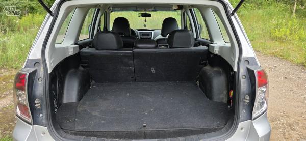 Pelēks Subaru Forester 2009 Viļņa, ar dzinēja tilpumu 2.00 L un nobraukumu 150 tūkst. km par 5500 €, foto 9 vietnē AUTOMOTO.COM.LV
