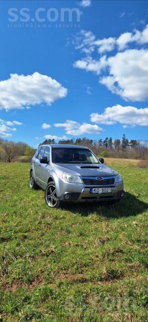 Grey Subaru Forester 2009 in Madona, with an engine capacity of 2.00 L and mileage of 257 thousand km for 3000 €, photo  on AUTOMOTO.COM.LV