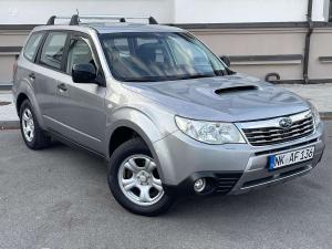 Grey Subaru Forester 2009 in Marijampole, with an engine capacity of 2.00 L and mileage of 173 thousand km for 3950 €, photo 1 on AUTOMOTO.COM.LV