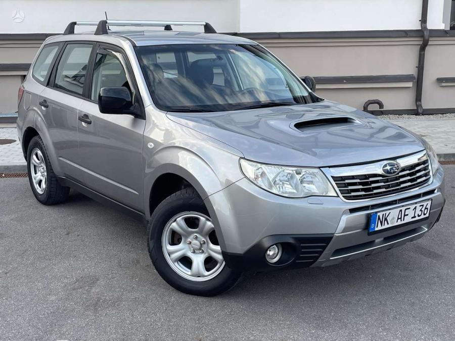 Grey Subaru Forester 2009 in Marijampole, with an engine capacity of 2.00 L and mileage of 173 thousand km for 3950 €, photo 1 on AUTOMOTO.COM.LV