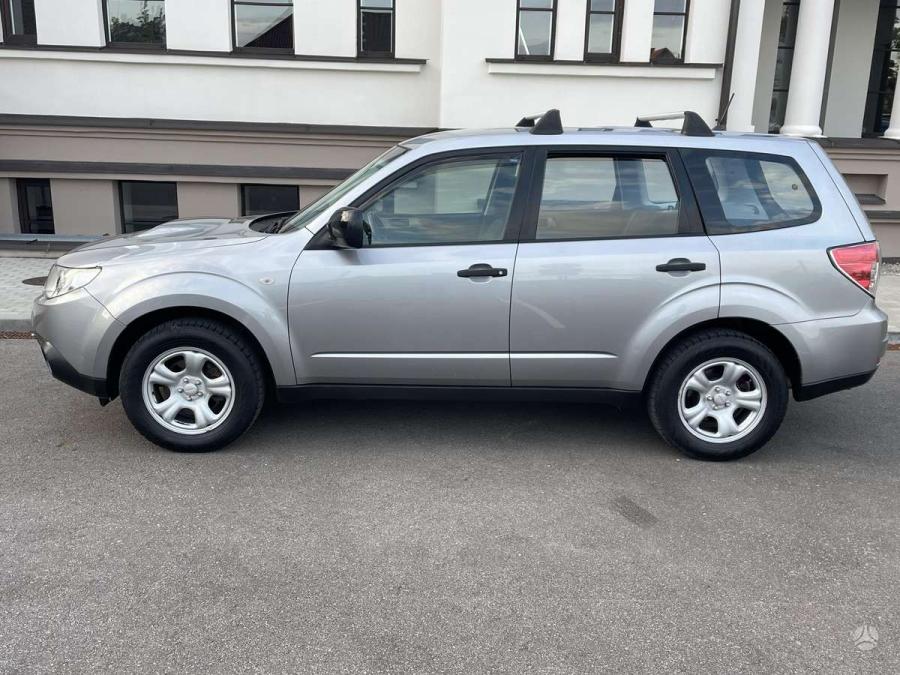 Grey Subaru Forester 2009 in Marijampole, with an engine capacity of 2.00 L and mileage of 173 thousand km for 3950 €, photo 5 on AUTOMOTO.COM.LV