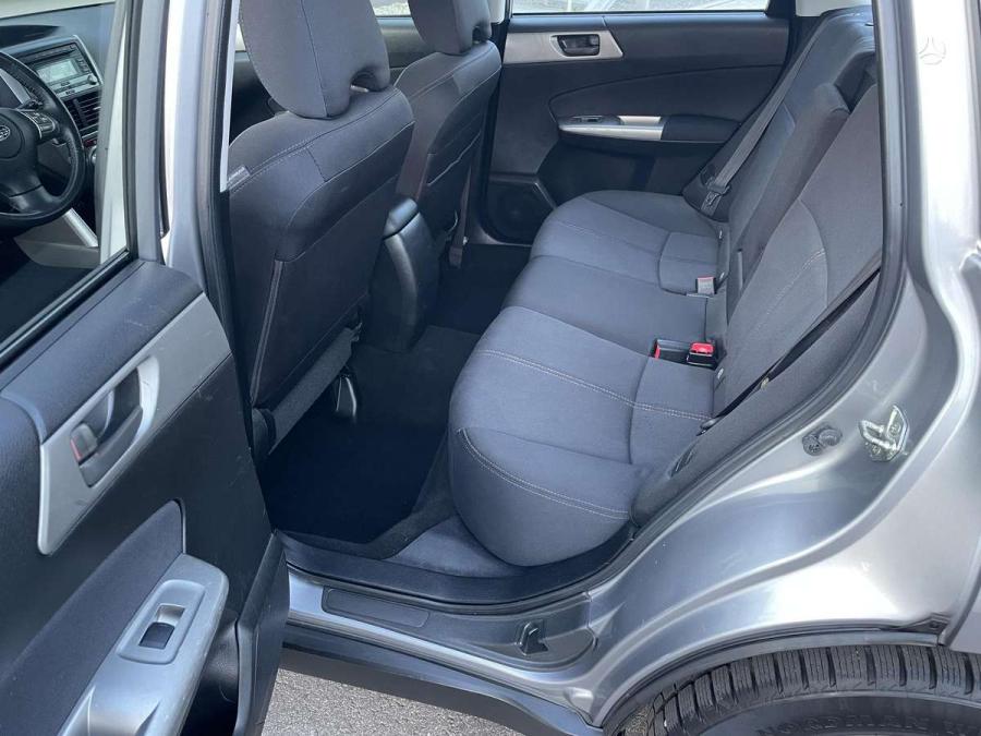 Grey Subaru Forester 2009 in Marijampole, with an engine capacity of 2.00 L and mileage of 173 thousand km for 3950 €, photo 16 on AUTOMOTO.COM.LV