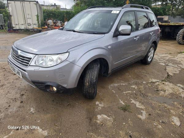 Grey Subaru Forester 2009 in Jonava, with an engine capacity of 2.00 L and mileage of 109 thousand km for 2199 €, photo 5 on AUTOMOTO.COM.LV