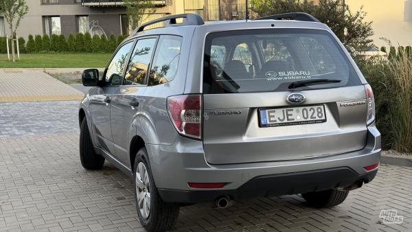 Grey Subaru Forester 2009 in Vilnius, with an engine capacity of 2.00 L and mileage of 240 thousand km for 4400 €, photo 3 on AUTOMOTO.COM.LV