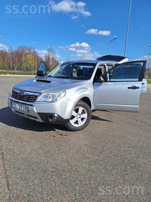 Grey Subaru Forester 2010 in Riga, with an engine capacity of 2.00 L and mileage of 183 thousand km for 4500 €, photo 3 on AUTOMOTO.COM.LV