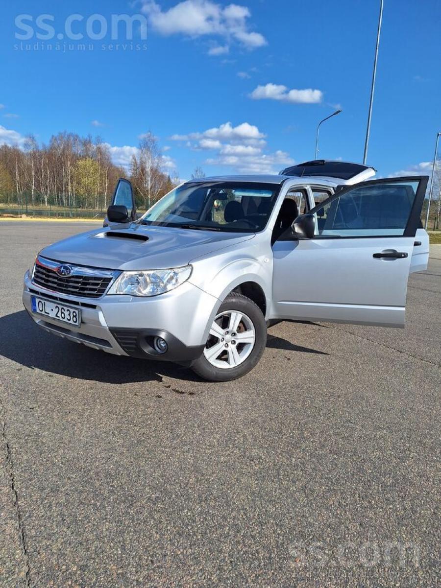 Grey Subaru Forester 2010 in Riga, with an engine capacity of 2.00 L and mileage of 183 thousand km for 4500 €, photo 3 on AUTOMOTO.COM.LV