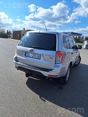 Grey Subaru Forester 2010 in Riga, with an engine capacity of 2.00 L and mileage of 183 thousand km for 4500 €, photo 5 on AUTOMOTO.COM.LV