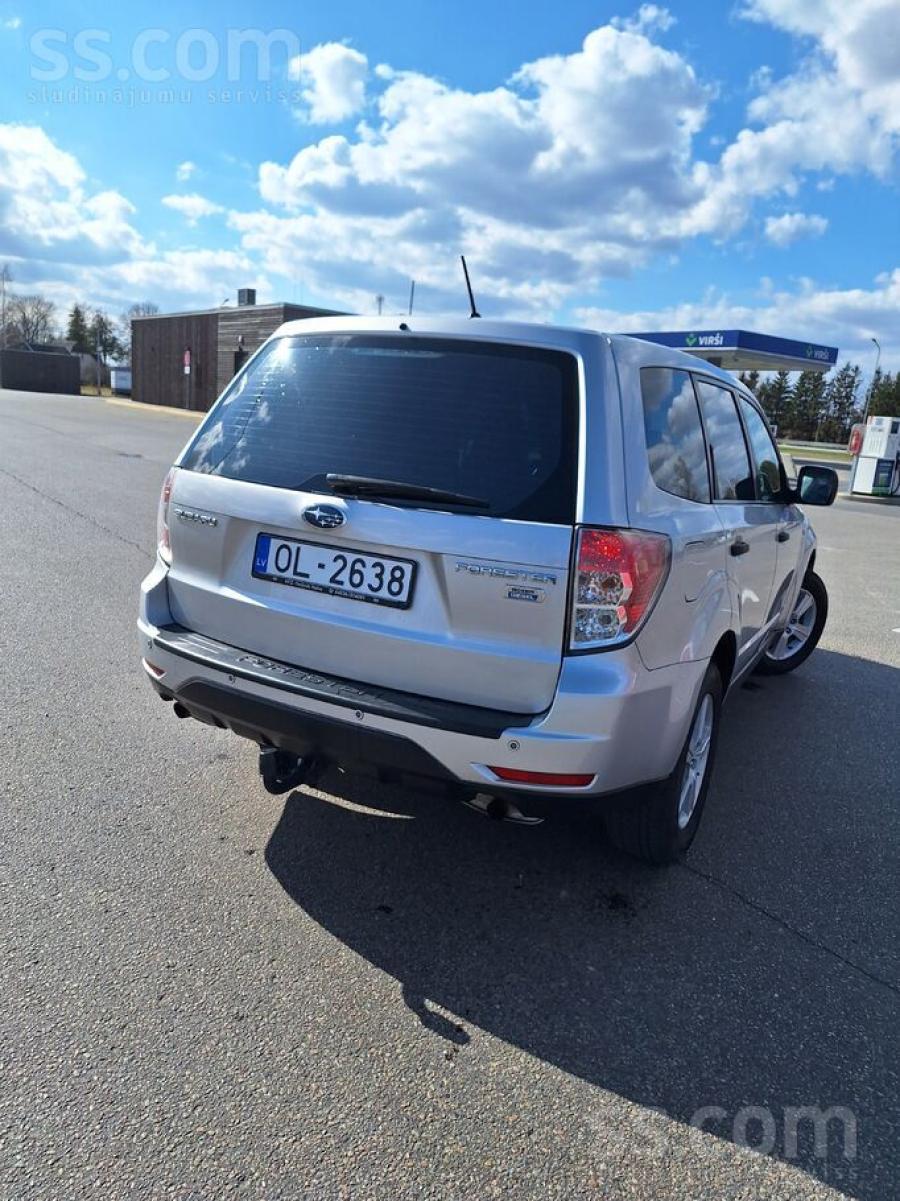 Grey Subaru Forester 2010 in Riga, with an engine capacity of 2.00 L and mileage of 183 thousand km for 4500 €, photo 5 on AUTOMOTO.COM.LV