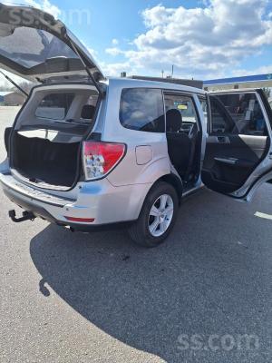 Grey Subaru Forester 2010 in Riga, with an engine capacity of 2.00 L and mileage of 183 thousand km for 4500 €, photo 7 on AUTOMOTO.COM.LV