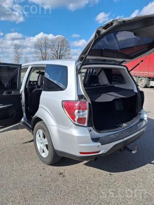 Grey Subaru Forester 2010 in Riga, with an engine capacity of 2.00 L and mileage of 183 thousand km for 4500 €, photo 8 on AUTOMOTO.COM.LV