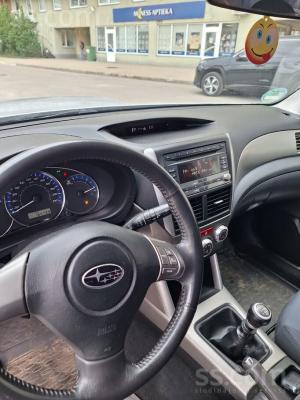 Pelēks Subaru Forester 2010 Rīga, ar dzinēja tilpumu 2.00 L un nobraukumu 184 tūkst. km par 4700 €, foto 9 vietnē AUTOMOTO.COM.LV