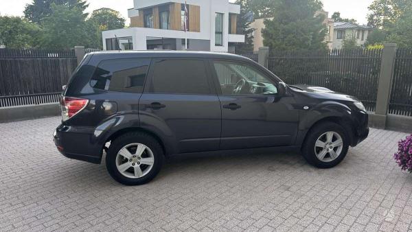 Pelēks Subaru Forester 2010 Jūrmala, ar dzinēja tilpumu 1.99 L un nobraukumu 270 tūkst. km par 3700 €, foto 5 vietnē AUTOMOTO.COM.LV