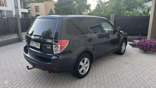 Grey Subaru Forester 2010 in Jurmala, with an engine capacity of 1.99 L and mileage of 270 thousand km for 3700 €, photo 6 on AUTOMOTO.COM.LV