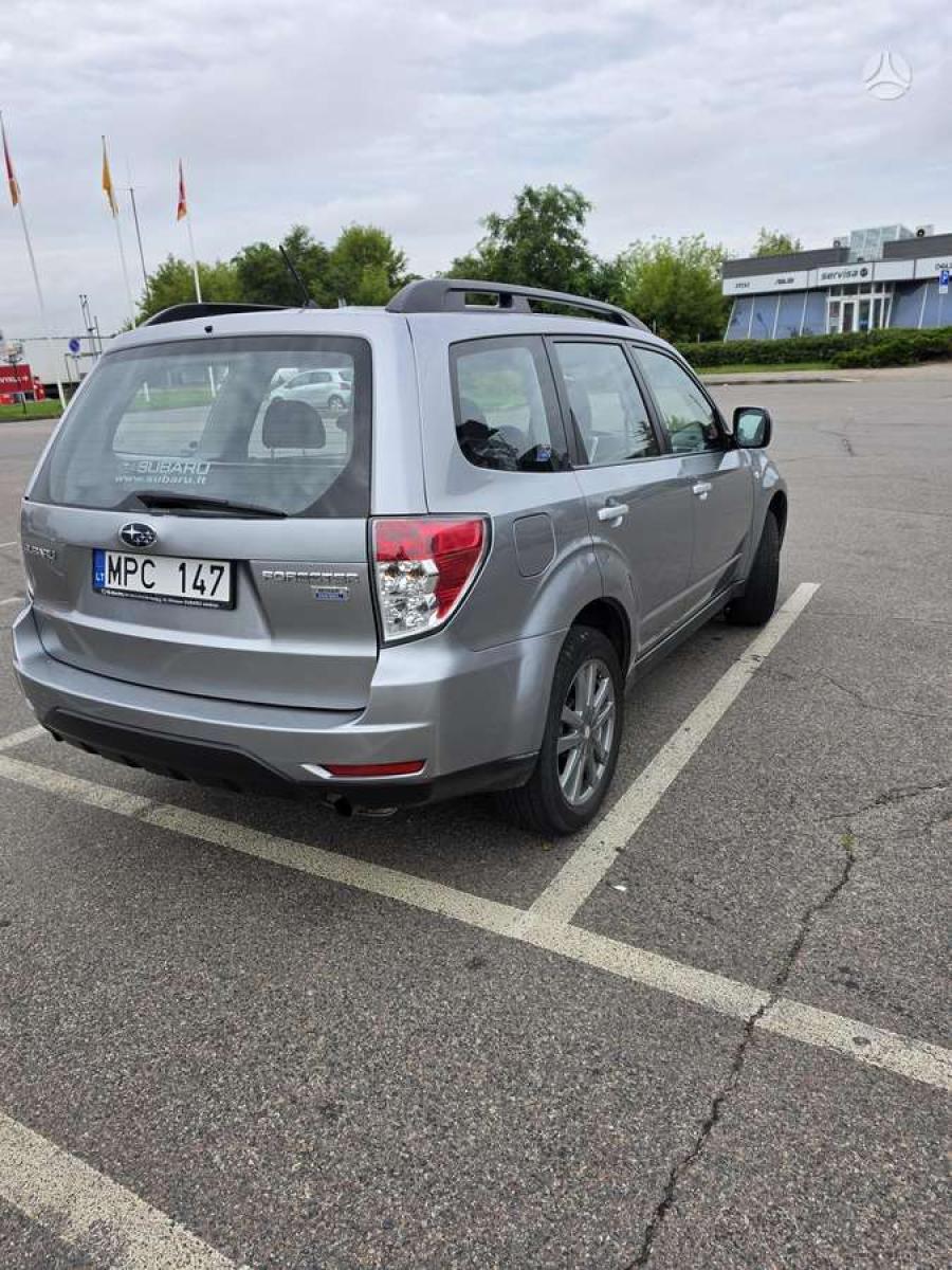 Grey Subaru Forester 2010 in Vilnius, with an engine capacity of 2.00 L and mileage of 131 thousand km for 4500 €, photo 5 on AUTOMOTO.COM.LV