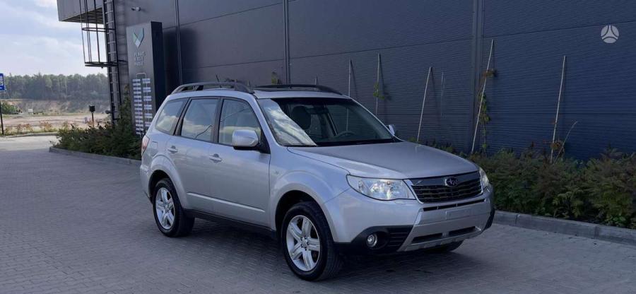 Pelēks Subaru Forester 2010 Viļņa, ar dzinēja tilpumu 2.00 L un nobraukumu 250 tūkst. km par 5850 €, foto 4 vietnē AUTOMOTO.COM.LV