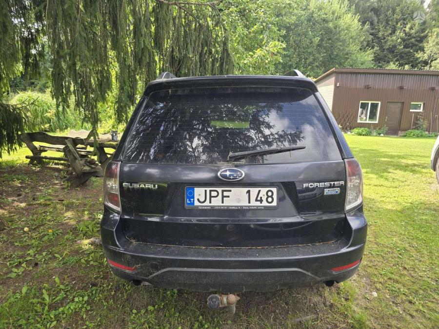 Grey Subaru Forester 2010 in Silale, with an engine capacity of 2.00 L and mileage of 270 thousand km for 1900 €, photo 5 on AUTOMOTO.COM.LV