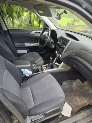 Grey Subaru Forester 2010 in Silale, with an engine capacity of 2.00 L and mileage of 270 thousand km for 1900 €, photo 6 on AUTOMOTO.COM.LV