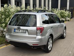 Grey Subaru Forester 2010 in Vilnius, with an engine capacity of 2.46 L and mileage of 225 thousand km for 2800 €, photo 10 on AUTOMOTO.COM.LV