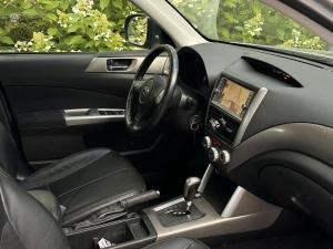 Grey Subaru Forester 2010 in Vilnius, with an engine capacity of 2.46 L and mileage of 225 thousand km for 2800 €, photo 13 on AUTOMOTO.COM.LV