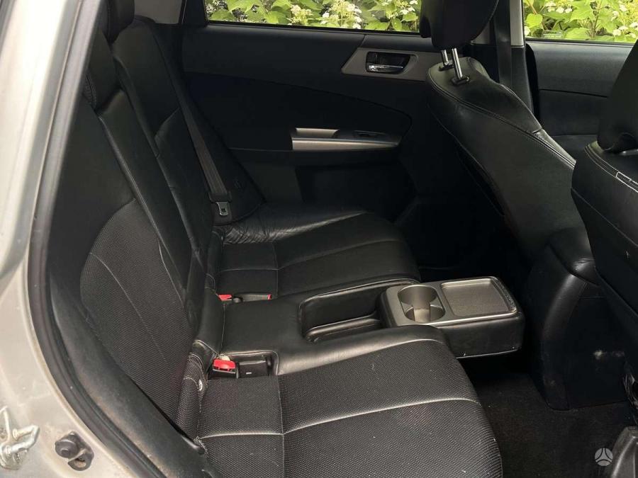Grey Subaru Forester 2010 in Vilnius, with an engine capacity of 2.46 L and mileage of 225 thousand km for 2800 €, photo 14 on AUTOMOTO.COM.LV