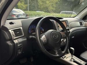 Grey Subaru Forester 2010 in Vilnius, with an engine capacity of 2.46 L and mileage of 225 thousand km for 2800 €, photo 16 on AUTOMOTO.COM.LV