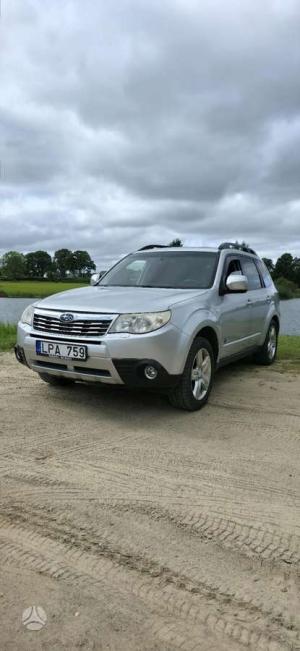 Grey Subaru Forester 2010 in Plunge, with an engine capacity of 2.50 L and mileage of 328 thousand km for 3600 €, photo  on AUTOMOTO.COM.LV