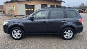 Pelēks Subaru Forester 2011 Viļņa, ar dzinēja tilpumu 1.99 L un nobraukumu 296 tūkst. km par 3999 €, foto 7 vietnē AUTOMOTO.COM.LV