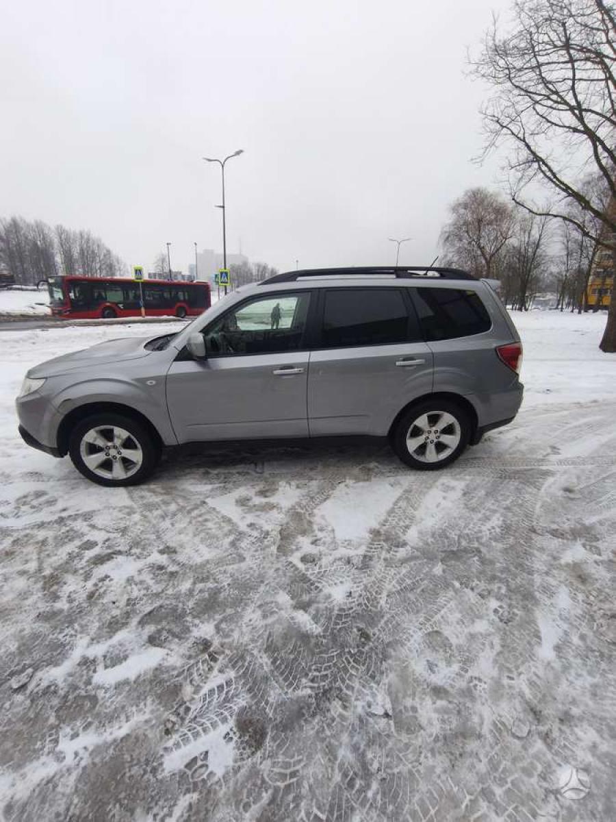 Grey Subaru Forester 2011 in Kaunas, with an engine capacity of 2.00 L and mileage of 231 thousand km for 4300 €, photo 2 on AUTOMOTO.COM.LV
