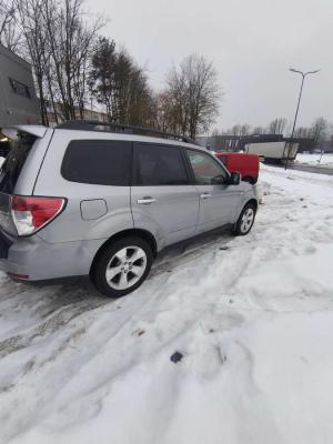 Grey Subaru Forester 2011 in Kaunas, with an engine capacity of 2.00 L and mileage of 231 thousand km for 4300 €, photo 4 on AUTOMOTO.COM.LV